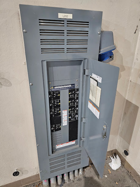 Square D NF 600 Amp Panel With Breakers 600Y/347 Volt 3 Phase 4 Wire ...