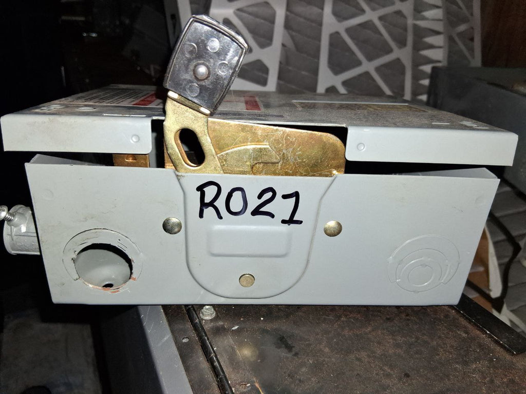 Square D Disconnect 30 Amp 240 Volt 60 Hz Cat# D221N – IndSurp