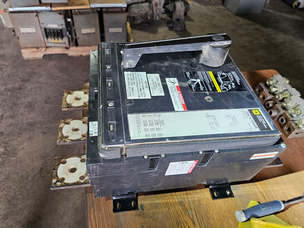 Square D PHF Circuit Breaker 200 Amp Frame 600 Volt With 1600 Amp rate ...