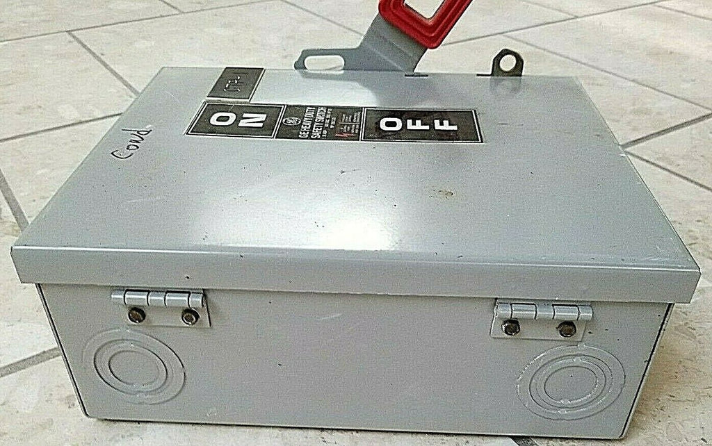 General Electronics GE Safety Switch 30 Amps 600 Volt Cat# THN3361 ...