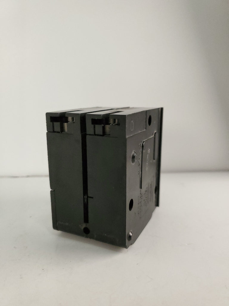 Crouse- Hinds Circuit Breaker 30 Amp 120/240 Volt 2 Pole – IndSurp